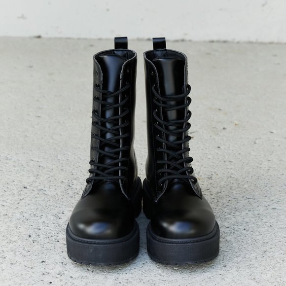 Weeboo | Shoes | Weeboo Big Steps Platform Combat Boots In Black | Poshmark
